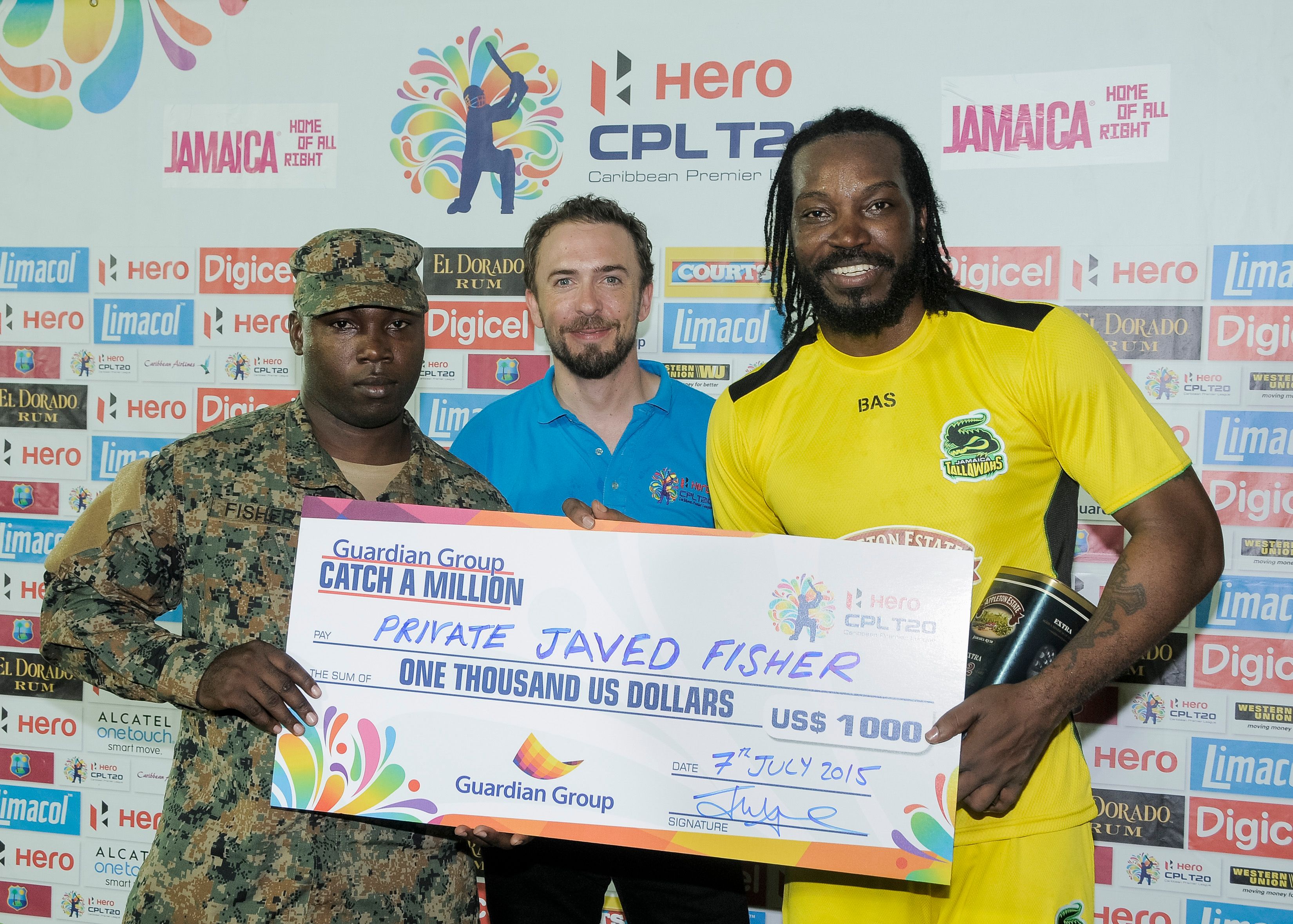 Hero CPL fan takes catch to win US $1000! - Guardian Group Insurance ...